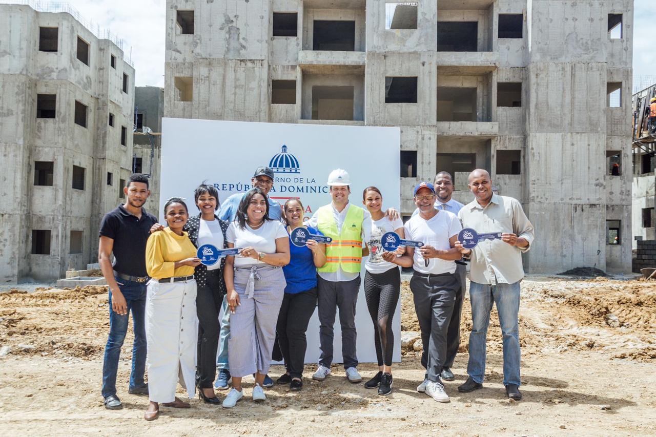 MIVED supervisa los avances de construcción del plan habitacional “Mi Vivienda Hato Nuevo”